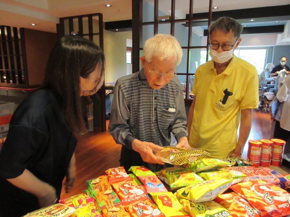 プレミアムハートライフ静岡千代田 初夏の「ブティック花水木」 | 静岡の有料老人ホーム・サ高住・グループホーム・介護施設はアクタガワ